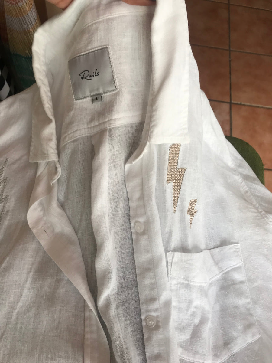 Vintage Lightening Bolt Linen White Shirt – Thrift Nature Closet Ja